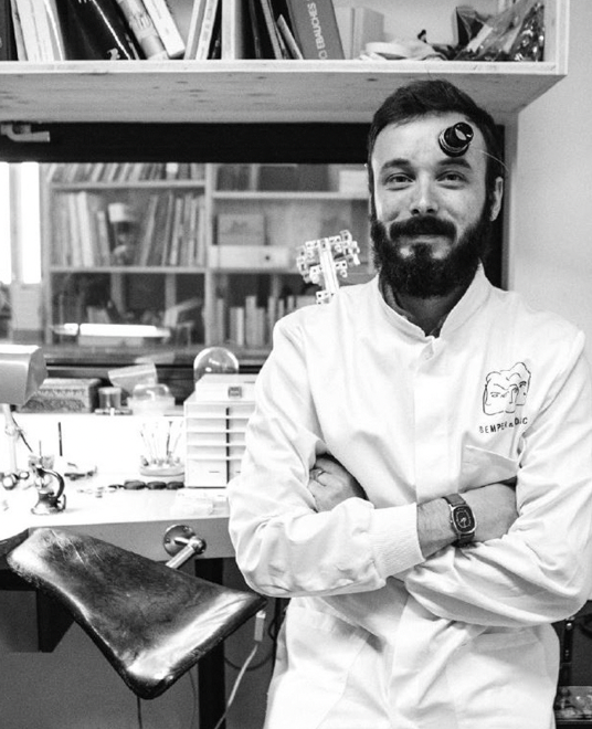 Semper & Adhuc : Anciens mouvements et grande réussite